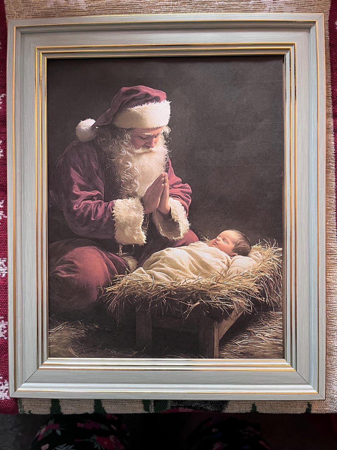 Kneeling Santa at Manger Print| Praying Santa Over Jesus| the Reason ...