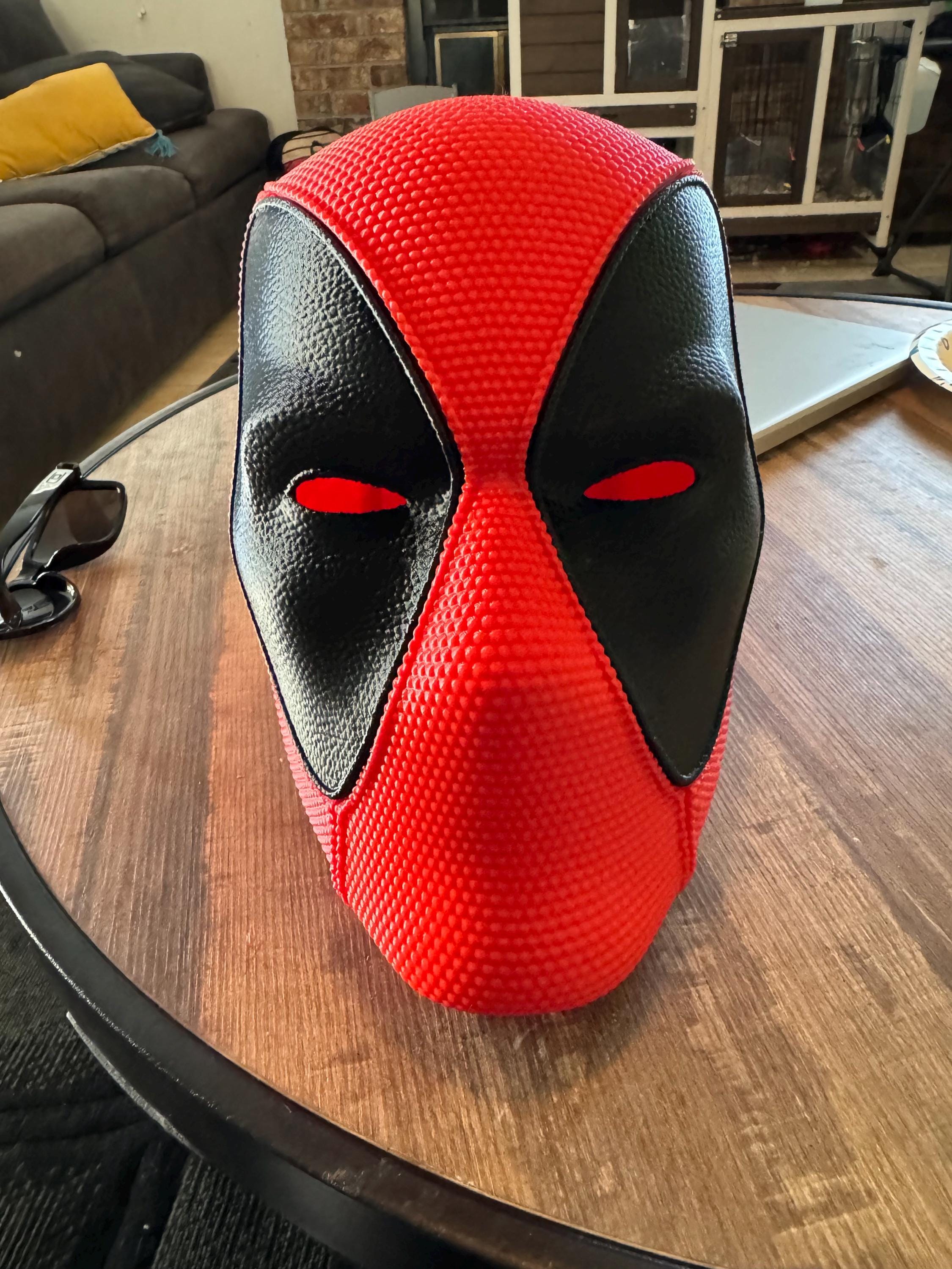 Deadpool Helmet 1st Movie. 3d Printed. Magnetized Panels. - Etsy