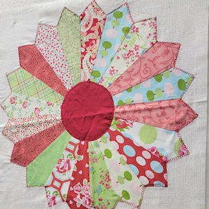 Dresden Plate Quilt Kit Partially Finished Quilt FREE SHIPPING - Etsy