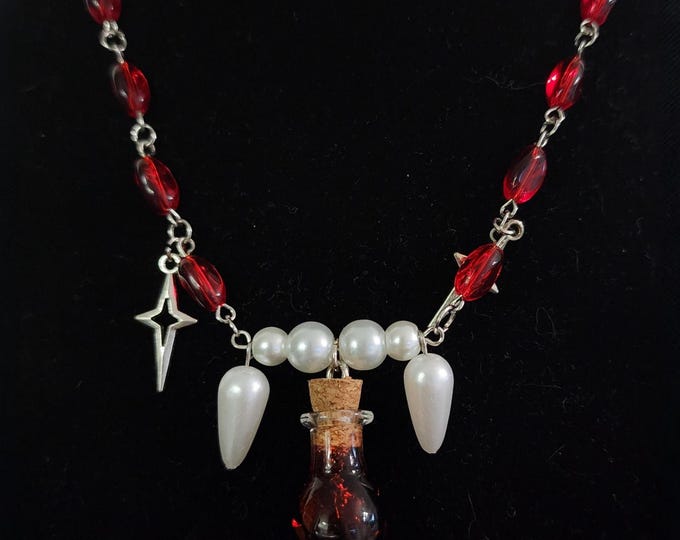 Vampire Teeth Inspired Beaded Necklace - Etsy