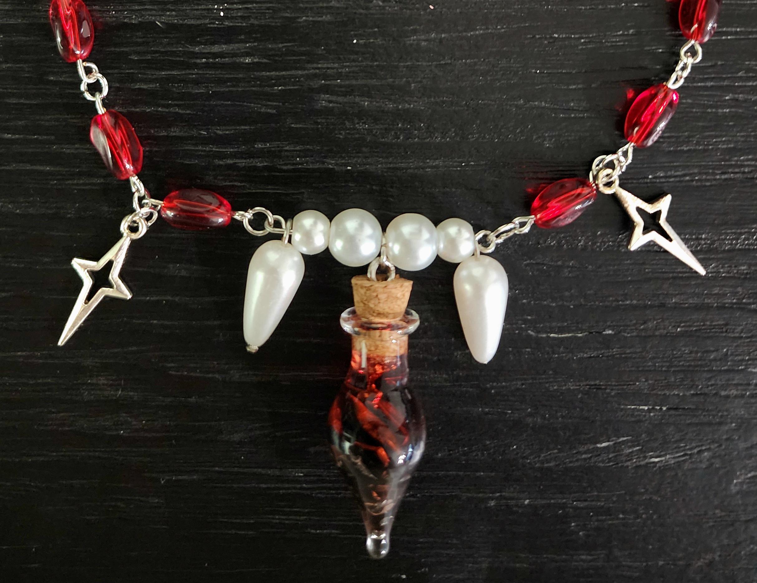 Vampire Teeth Inspired Beaded Necklace - Etsy