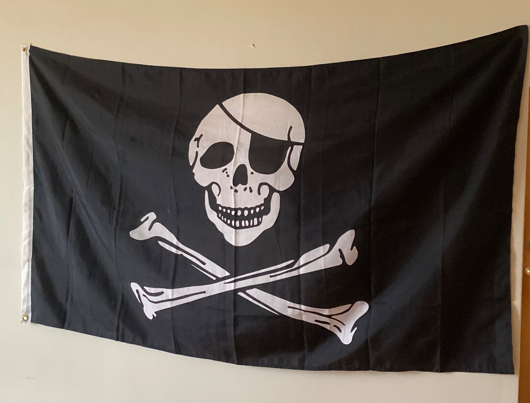 Vintage Jolly Roger Pirate Flag Ghost Ship Skull and Crossbones Wall ...