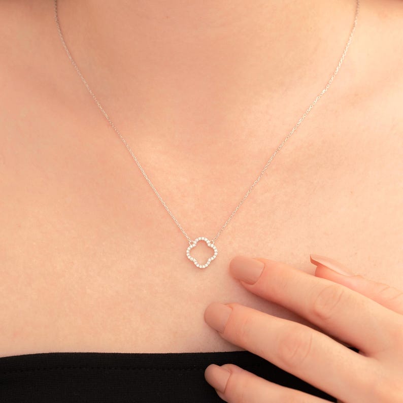 Clover Pendant Necklace in 925 Silver or Solid Gold - Etsy