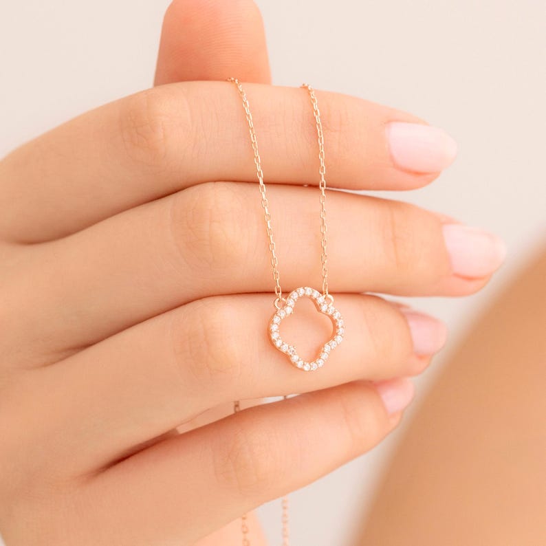 Clover Pendant Necklace in 925 Silver or Solid Gold - Etsy