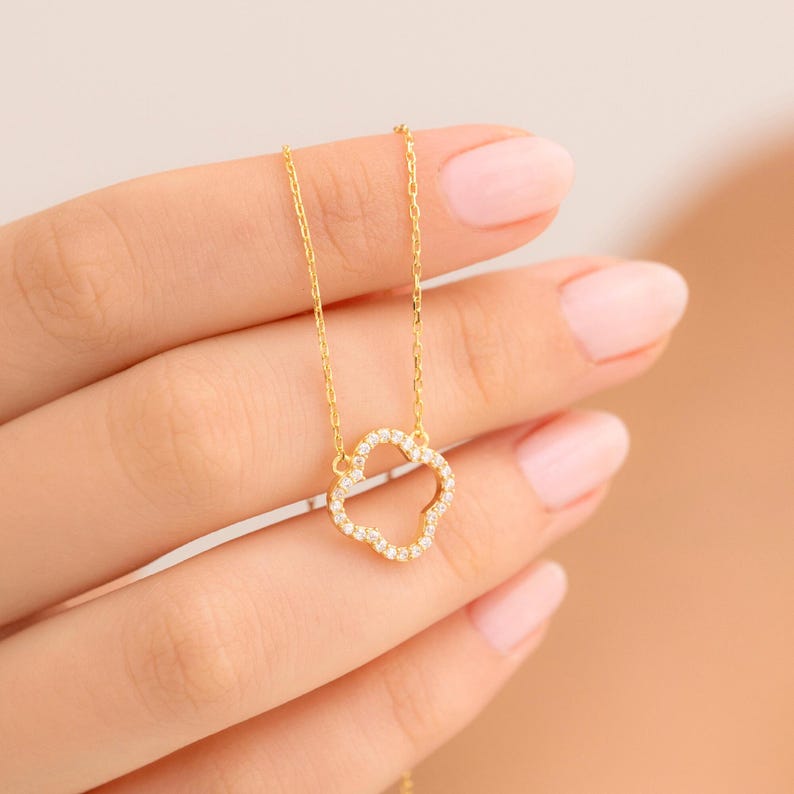 Clover Pendant Necklace in 925 Silver or Solid Gold - Etsy