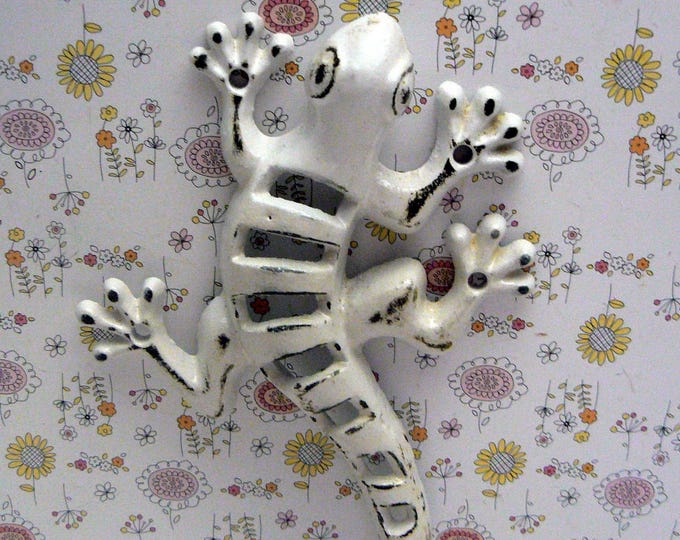 Lizard Gecko Wall Hook Cast Iron Boho Southwest Shabby - Etsy