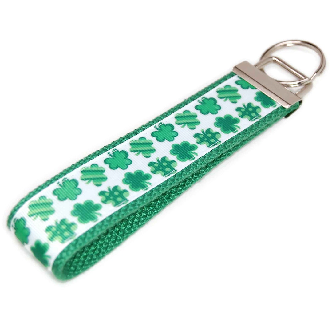 Shamrock Keychain - Preppy Lucky Green Clover Gift Key Fob Wristlet - Etsy