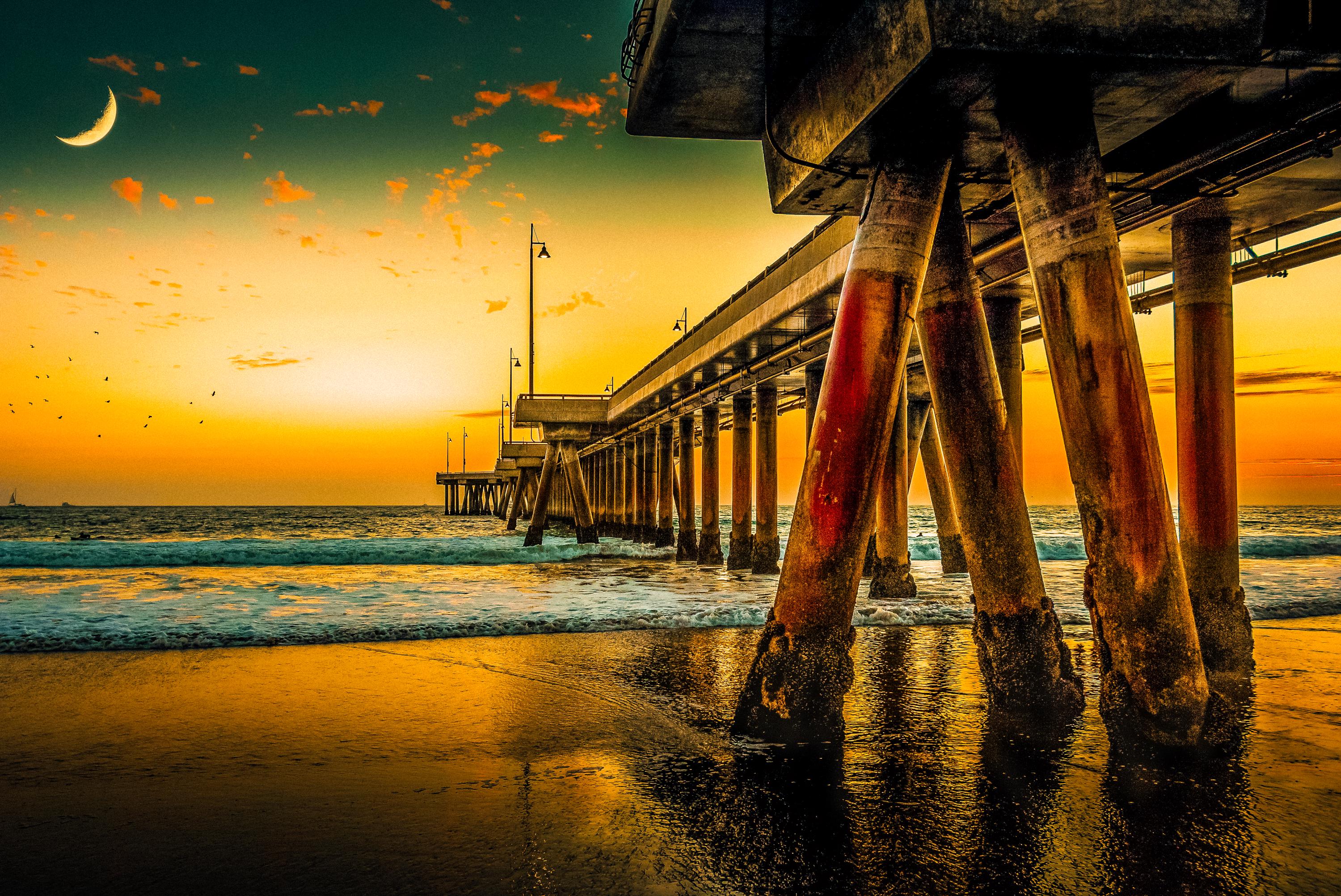 Venice Beach Pier, California. Sunset of Yellow - Etsy
