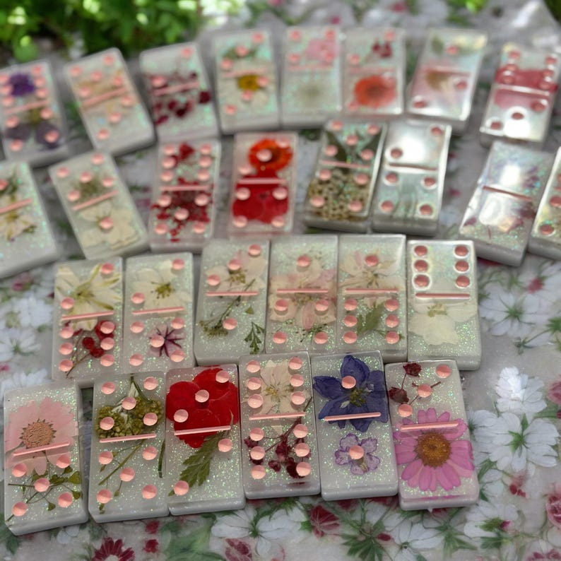 Handmade Floral Resin Dominoes Set: 28-piece Game Night Decor - Etsy