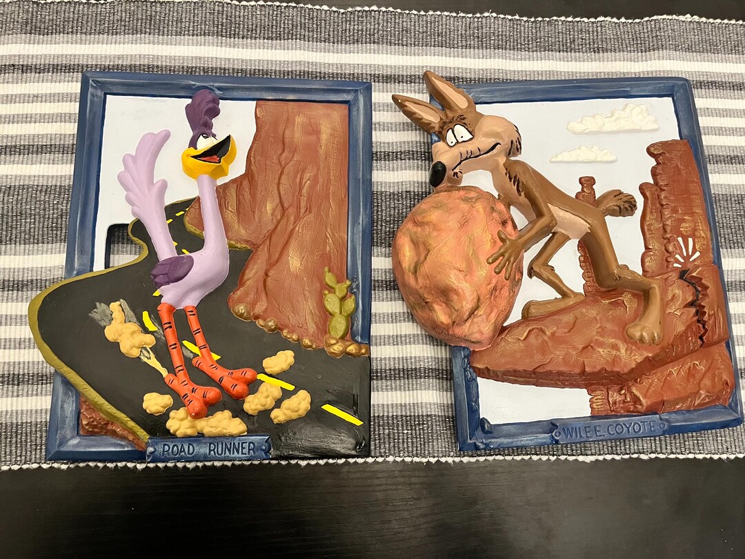Rare Vintage Warner Brothers Inc Road Runner & Wiley Coyote 3D Plaster ...
