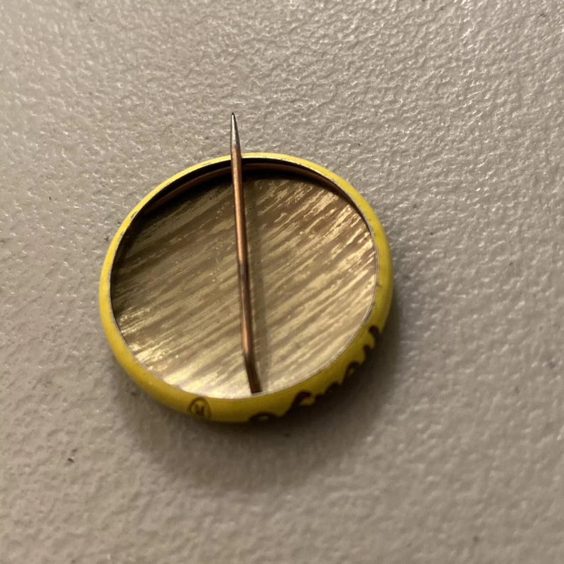 Vintage HERFYS Yellow Smiley Face Pinback Pin Button Graphic 1 Inch ...