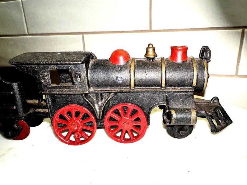 Great Shape Vintage Cast-iron Toy Train Steam Locomotive Engine ...