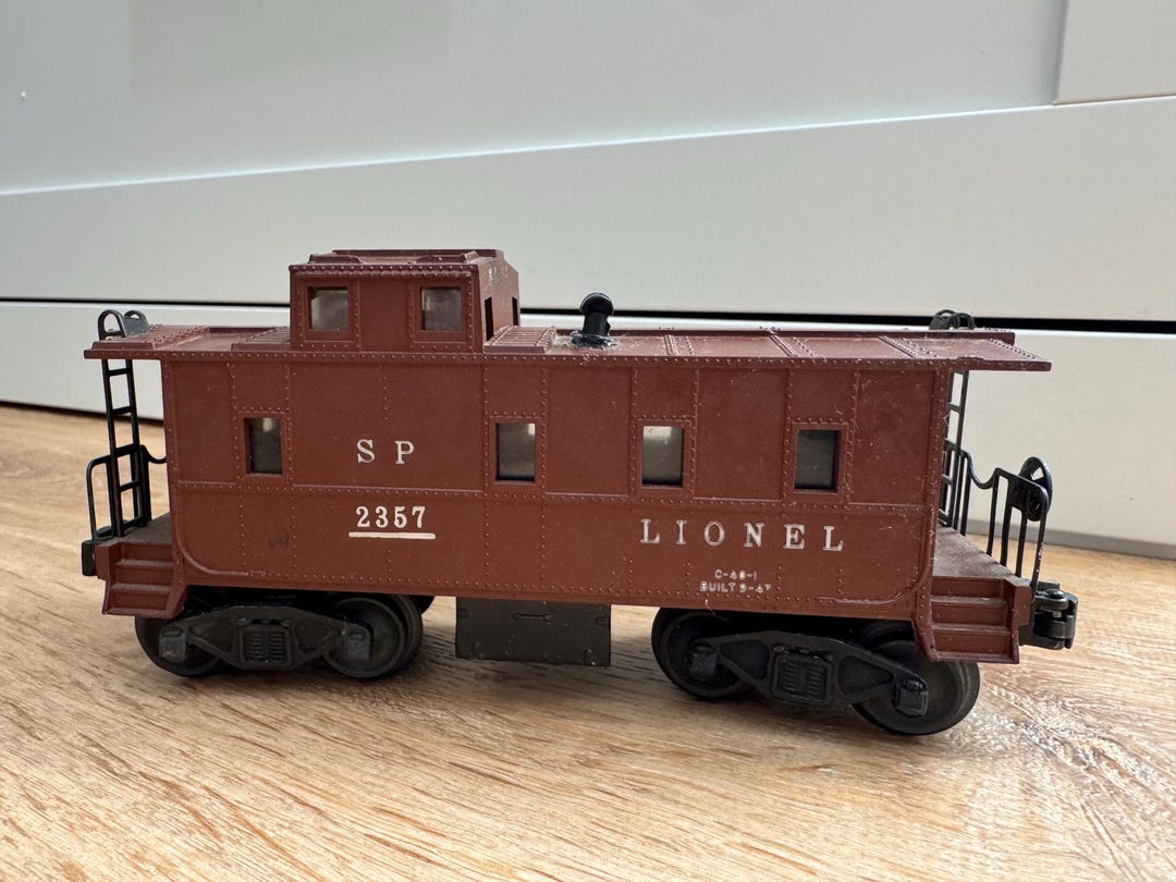 Vintage Lionel 2357 Lighted Caboose- Brown- O Gauge Post War- Good ...