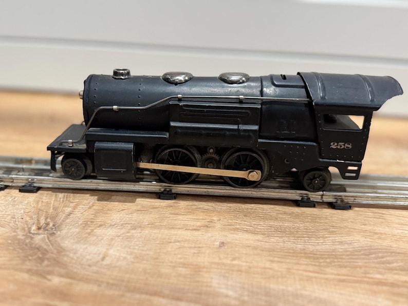 Prewar Lionel 258 Steam Locomotive & 1689W Whistle Tender | C7 ...