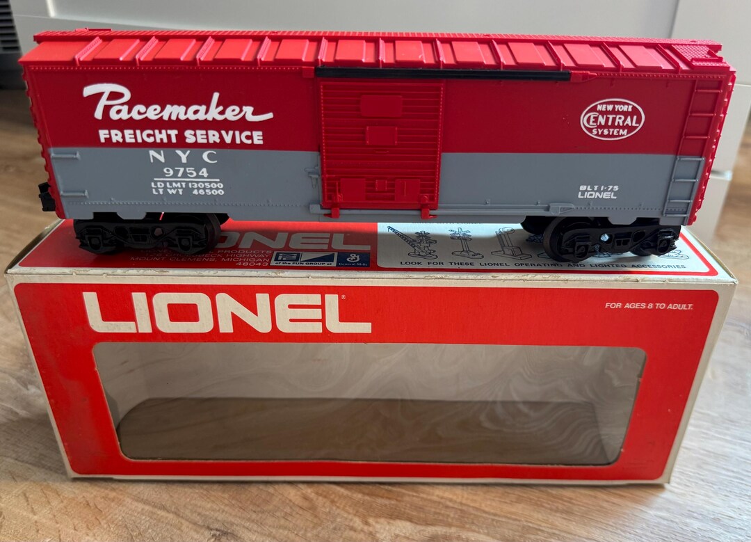 Vintage Lionel NYC Pacemaker O Gauge Box Car 6-9754 With Original ...