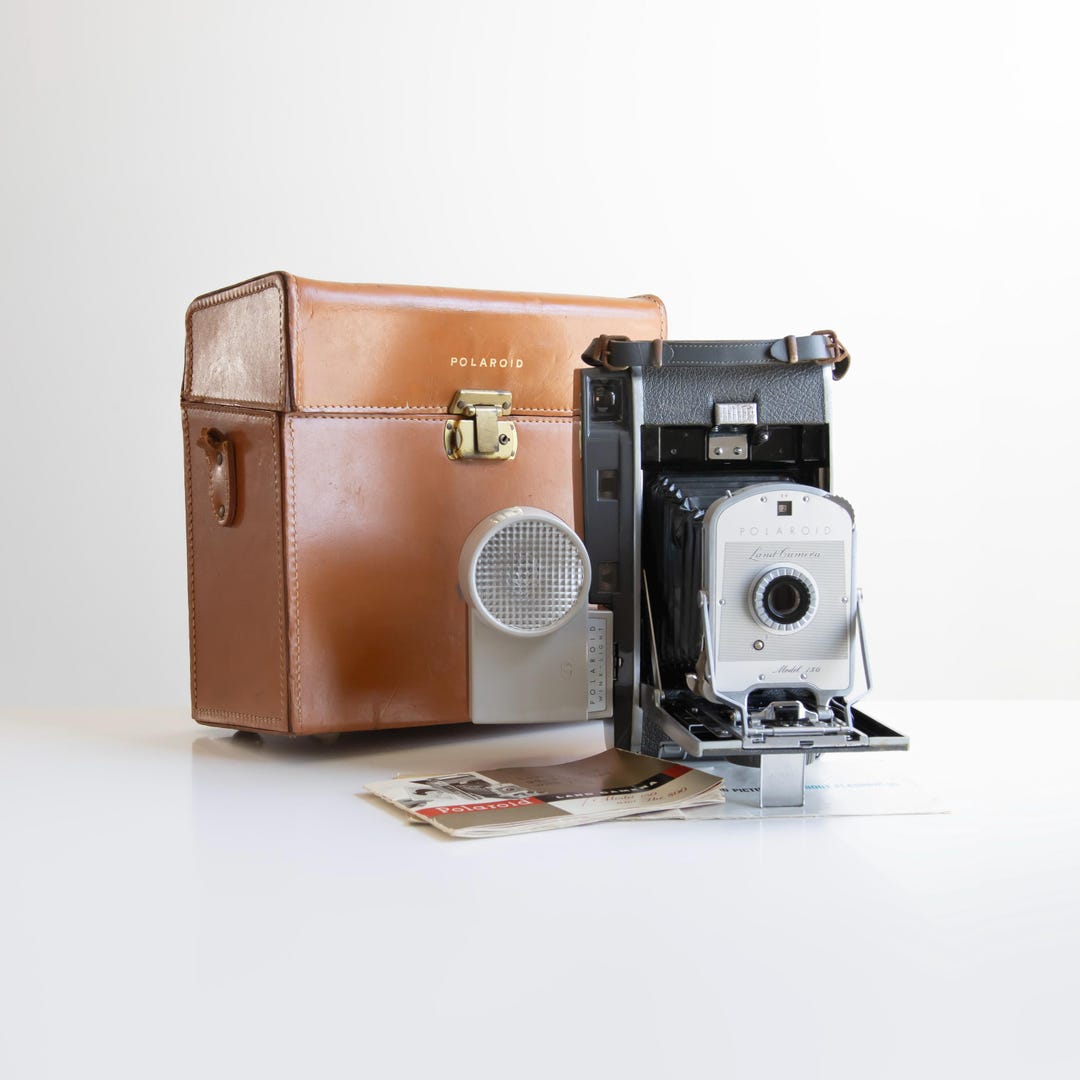 1950s Polaroid Land Camera Model 150 With Leather Case Wink Flash and ...