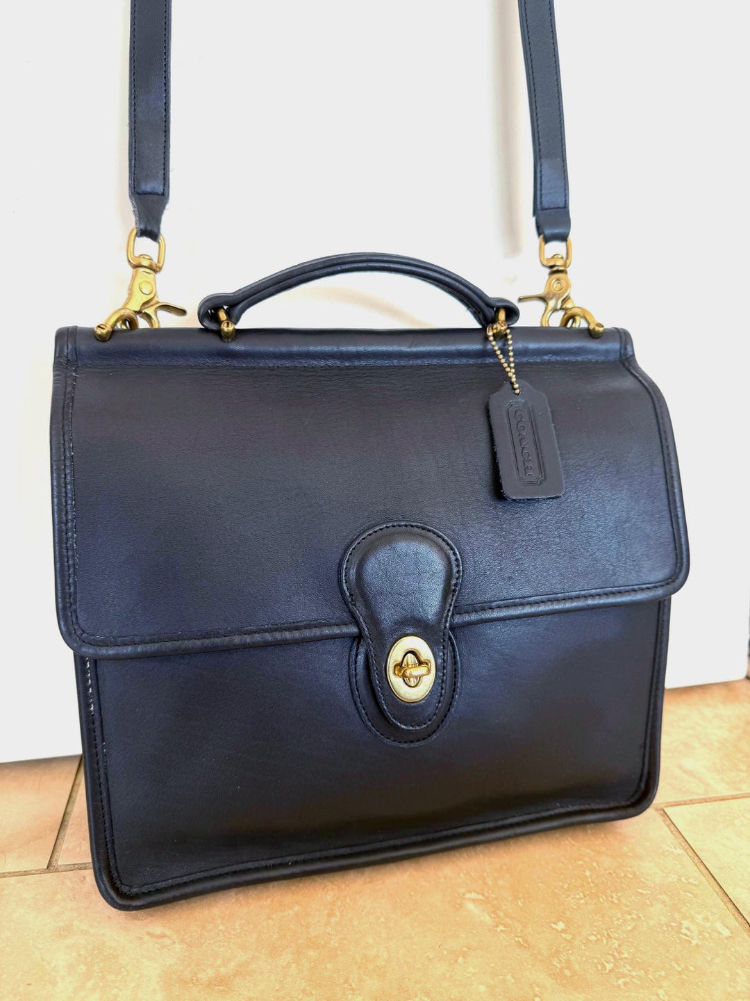 COACH Vintage Willis Crossbody or Shoulder Bag in Blavy (very Dark Navy ...