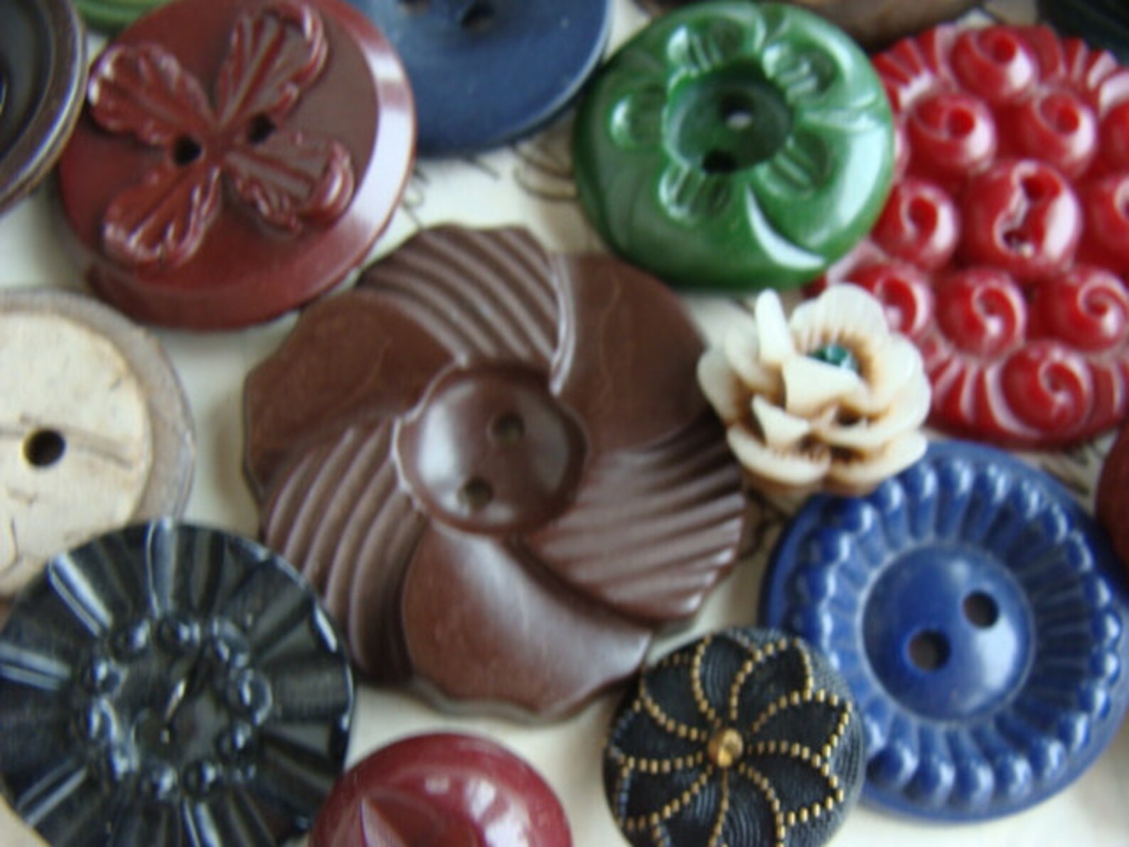 2 Dozen Antique and Vintage Buttons Rhinestone Button Jewelry ...