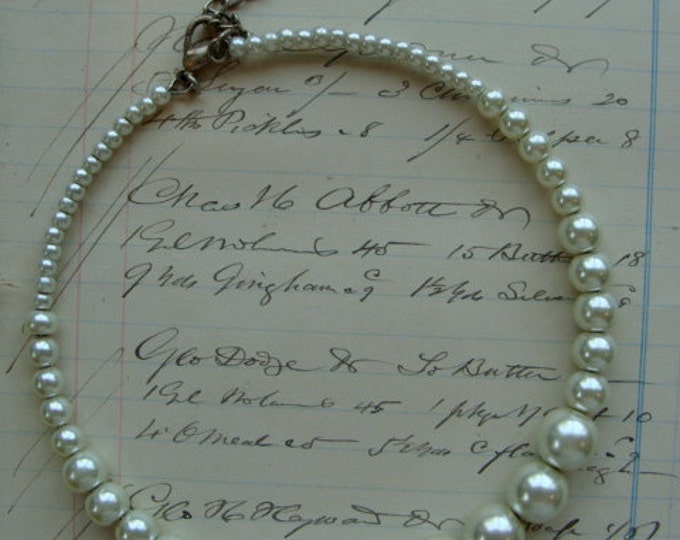Antique Pearl Spring Loaded Necklace 1950s Madman Fashion - Etsy