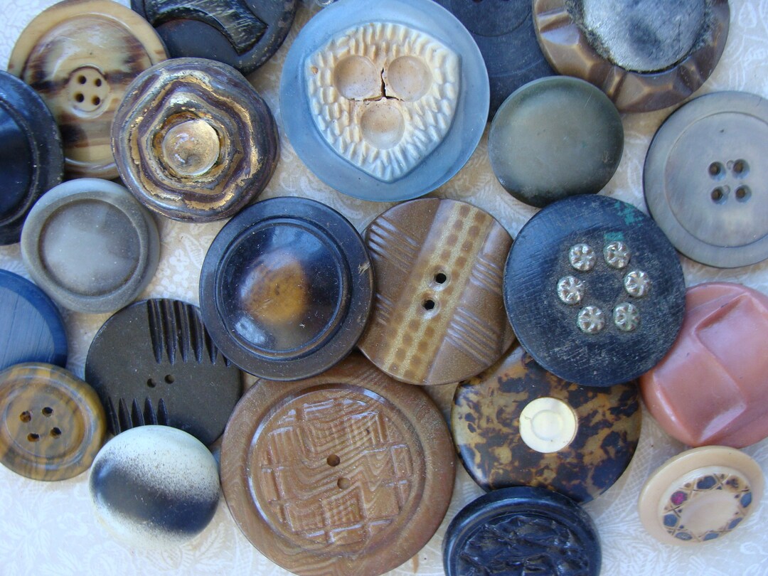 24 Antique and Vintage Gorgeous Large Buttons Mixed Vintage Buttons Lot ...