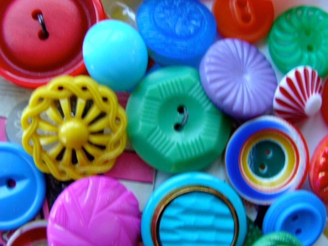 2 Dozen Vintage Buttons Vibrant Happy Colorful Bright Vintage | Etsy