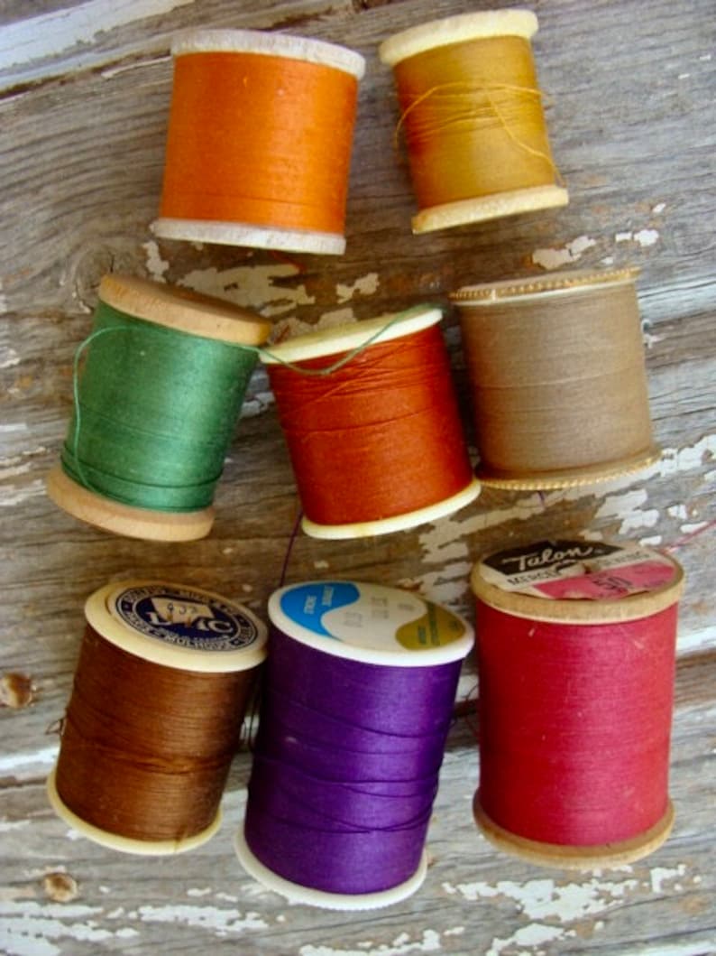 8 Vintage Thread Spools Pretty Colors N011 - Etsy