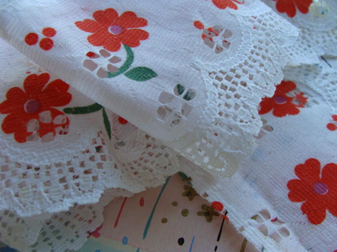 Gorgeous Antique 1960s Vintage 7 Inches WIDE Scalloped Embroidered ...