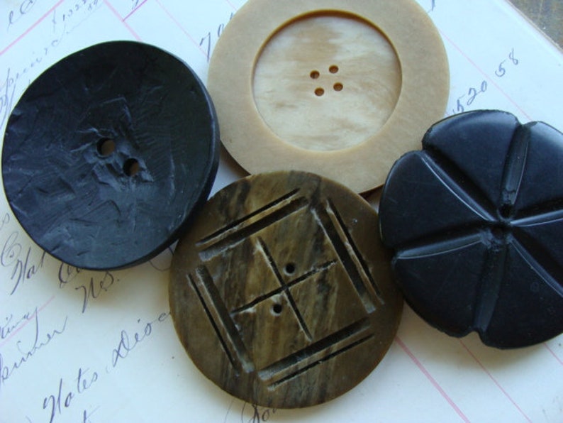 Vintage Huge Buttons I Love Big Buttons and I Cannot Lie N0764 - Etsy