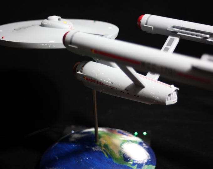 Star Trek USS Enterprise NCC-1701 Custom Built 1:650 Scale Model - Etsy