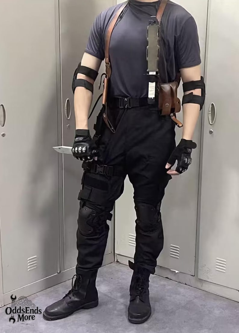 Leon Kennedy Knife & Leather Holster Set | 1:1 Scale Handmade Cosplay ...
