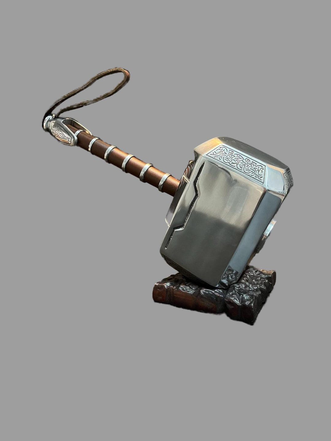 Mjolnir the Ultimate Thor Hammer Replica 1/1 Scale Movie Prop With Free ...