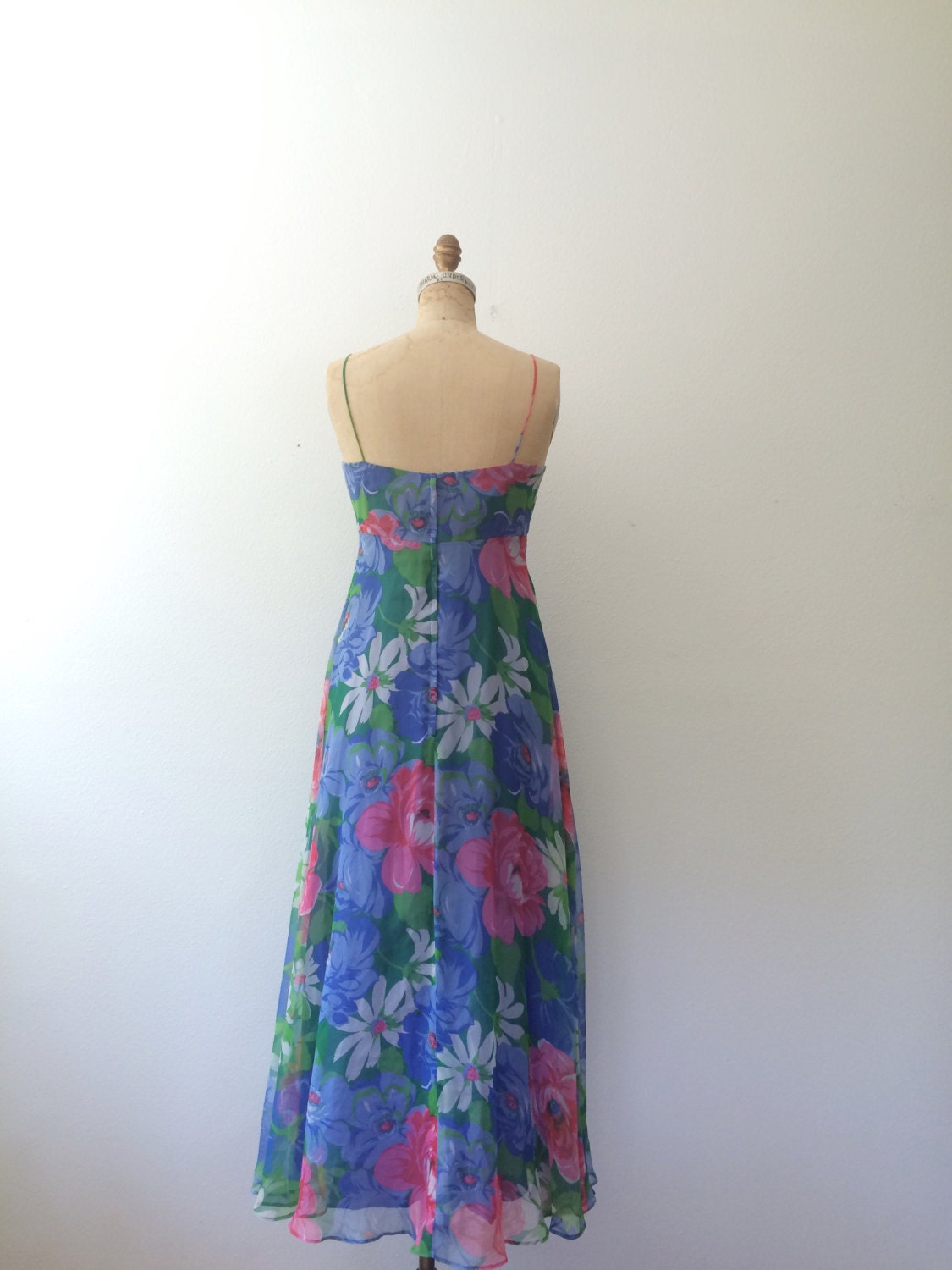 70s vintage dress / 70s sundress / Daisy Bouquet maxi dress