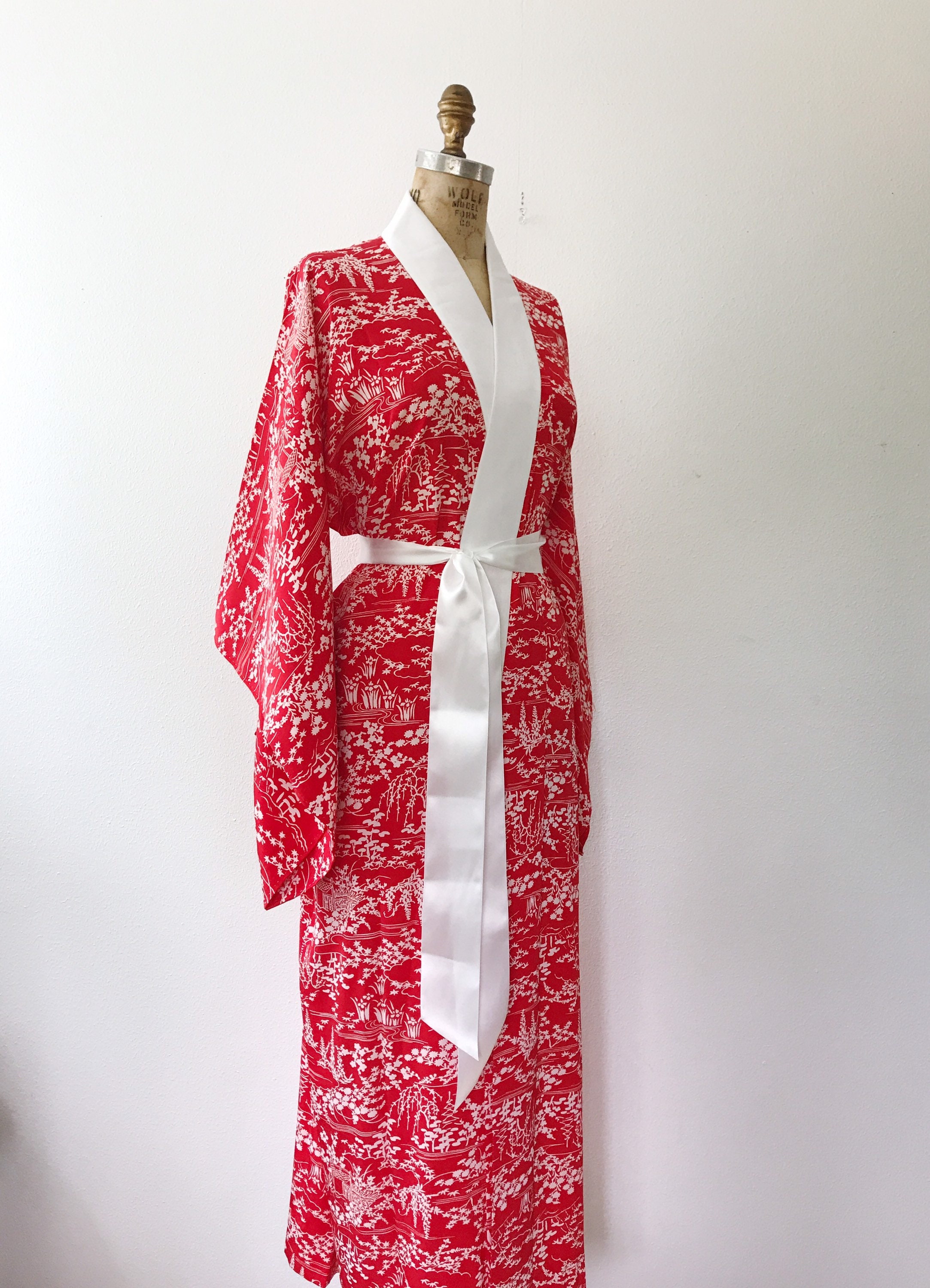 vintage kimono robe / vintage silk kimono / Willow Woods Juban