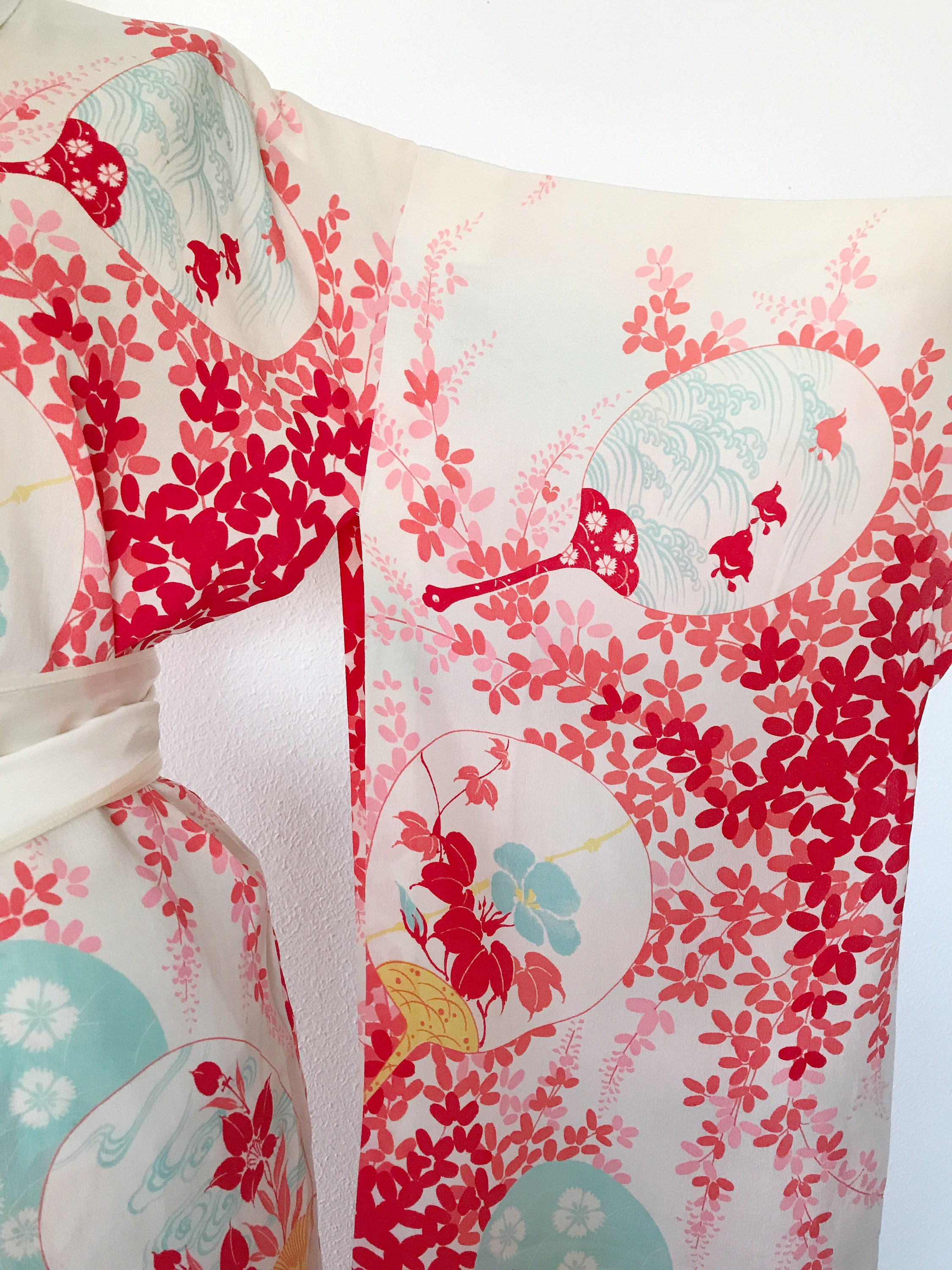 vintage kimono robe / vintage silk kimono / 1940s Wisteria Juban