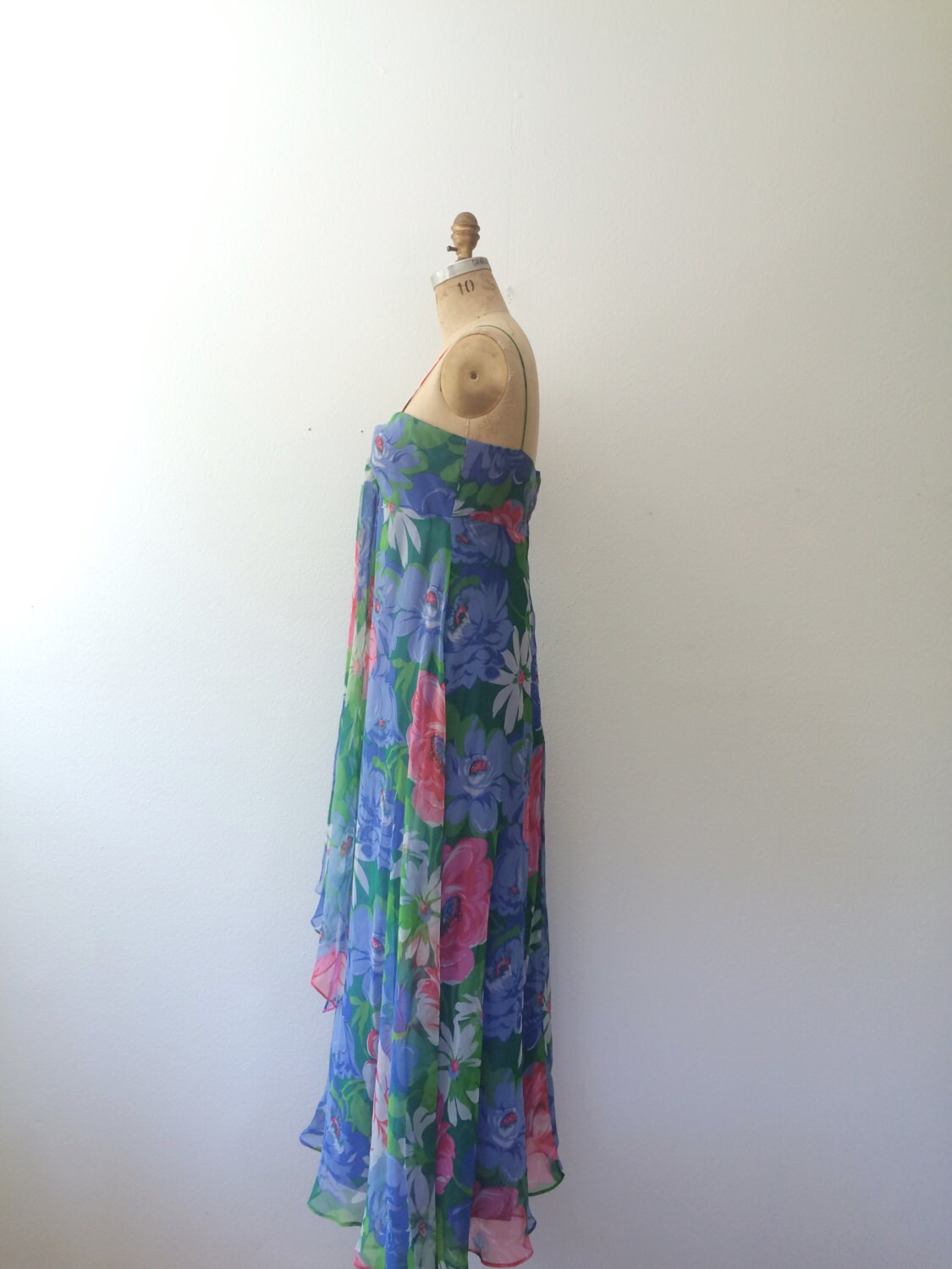 70s vintage dress / 70s sundress / Daisy Bouquet maxi dress