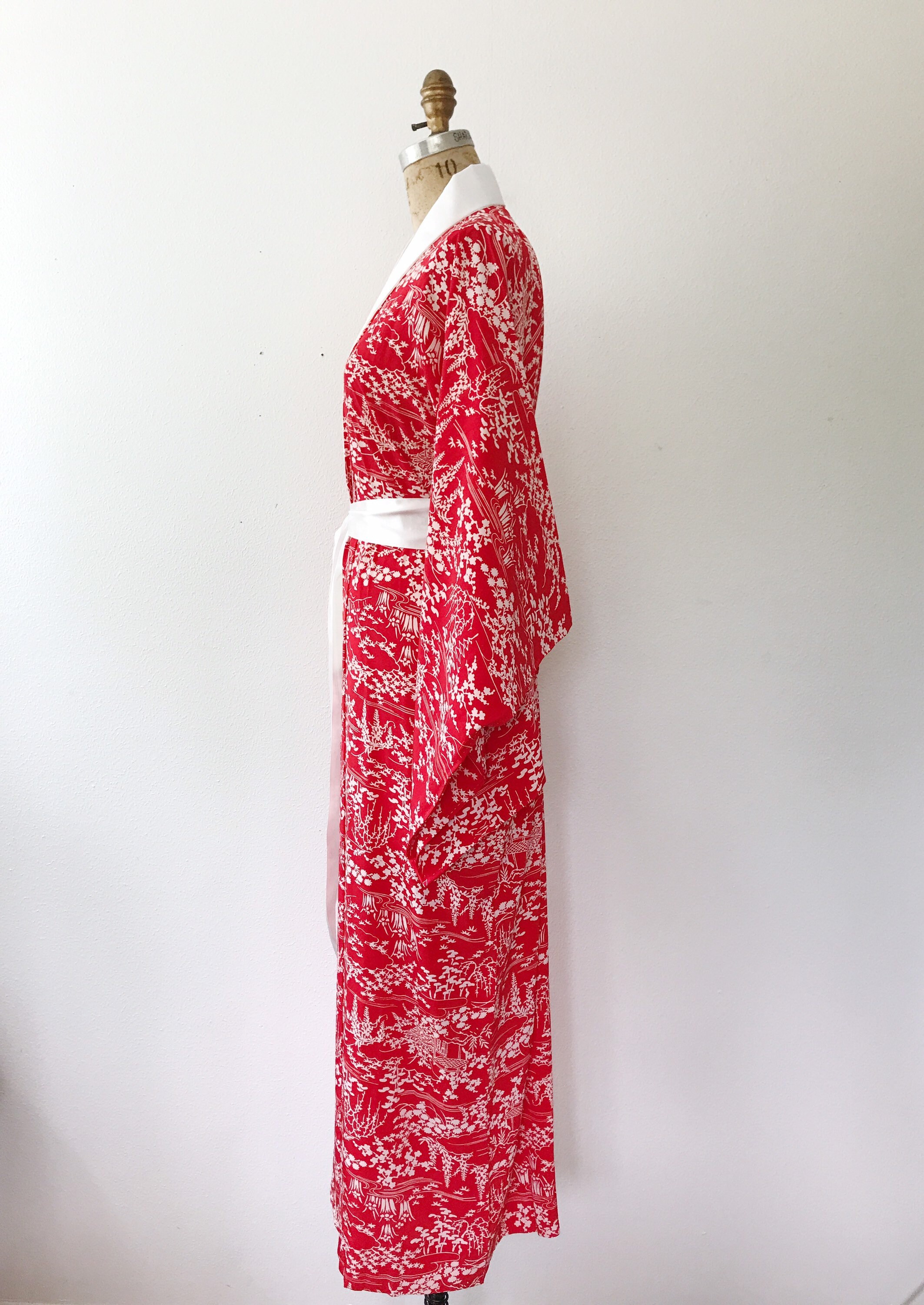 vintage kimono robe / vintage silk kimono / Willow Woods Juban