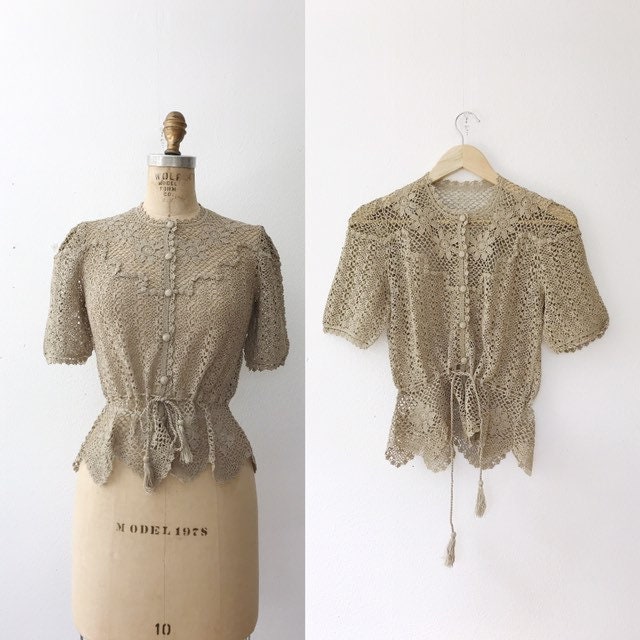 vintage crochet blouse / peplum lace blouse / Alsace blouse