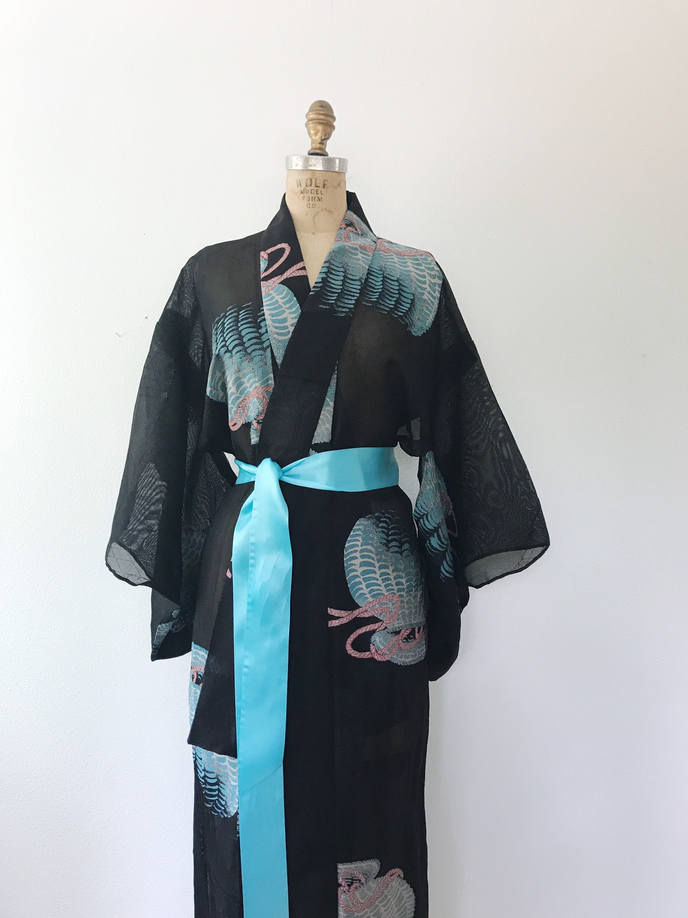 vintage kimono robe / vintage Yukata kimono / RO Basket kimono