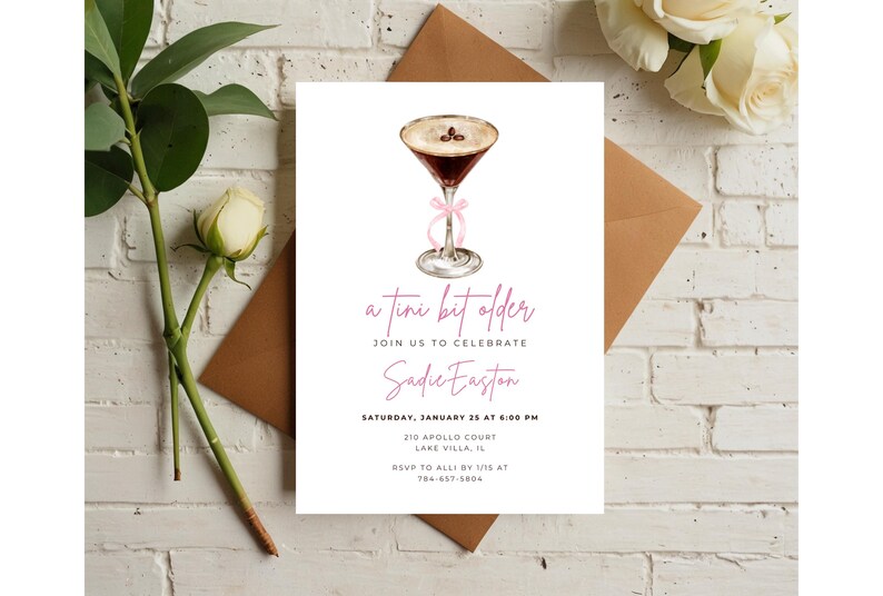 Invitación de cumpleaños editable "A Tini Bit Older", temática de ...