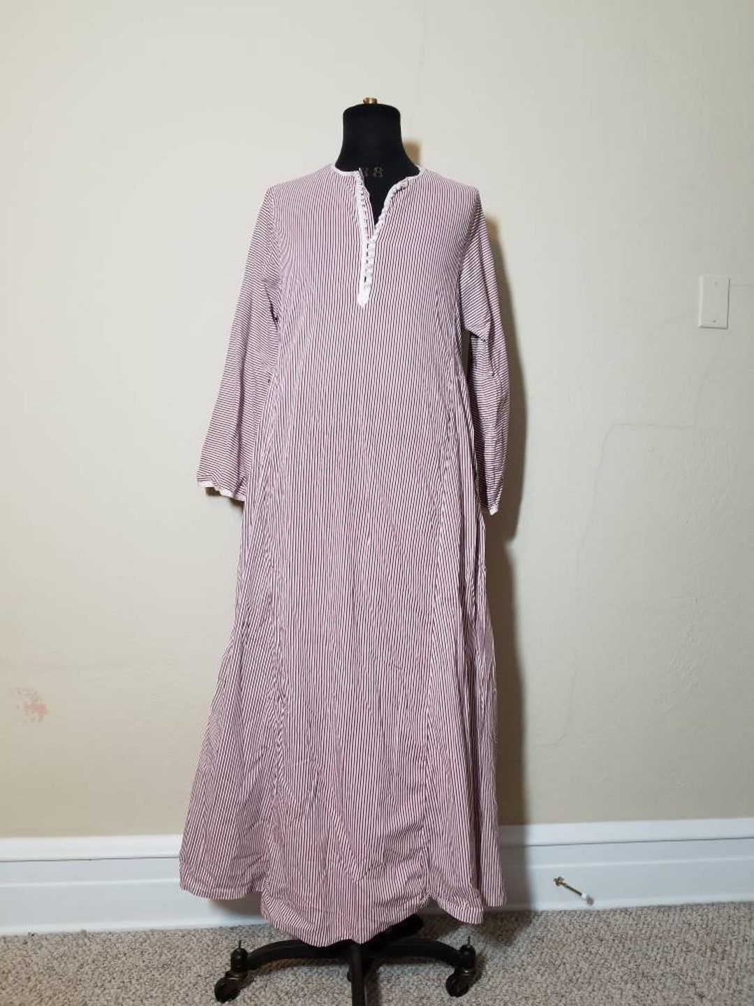 Vintage Robe, India, Hindu Maroon and White Striped, Handmade, 44 - Etsy