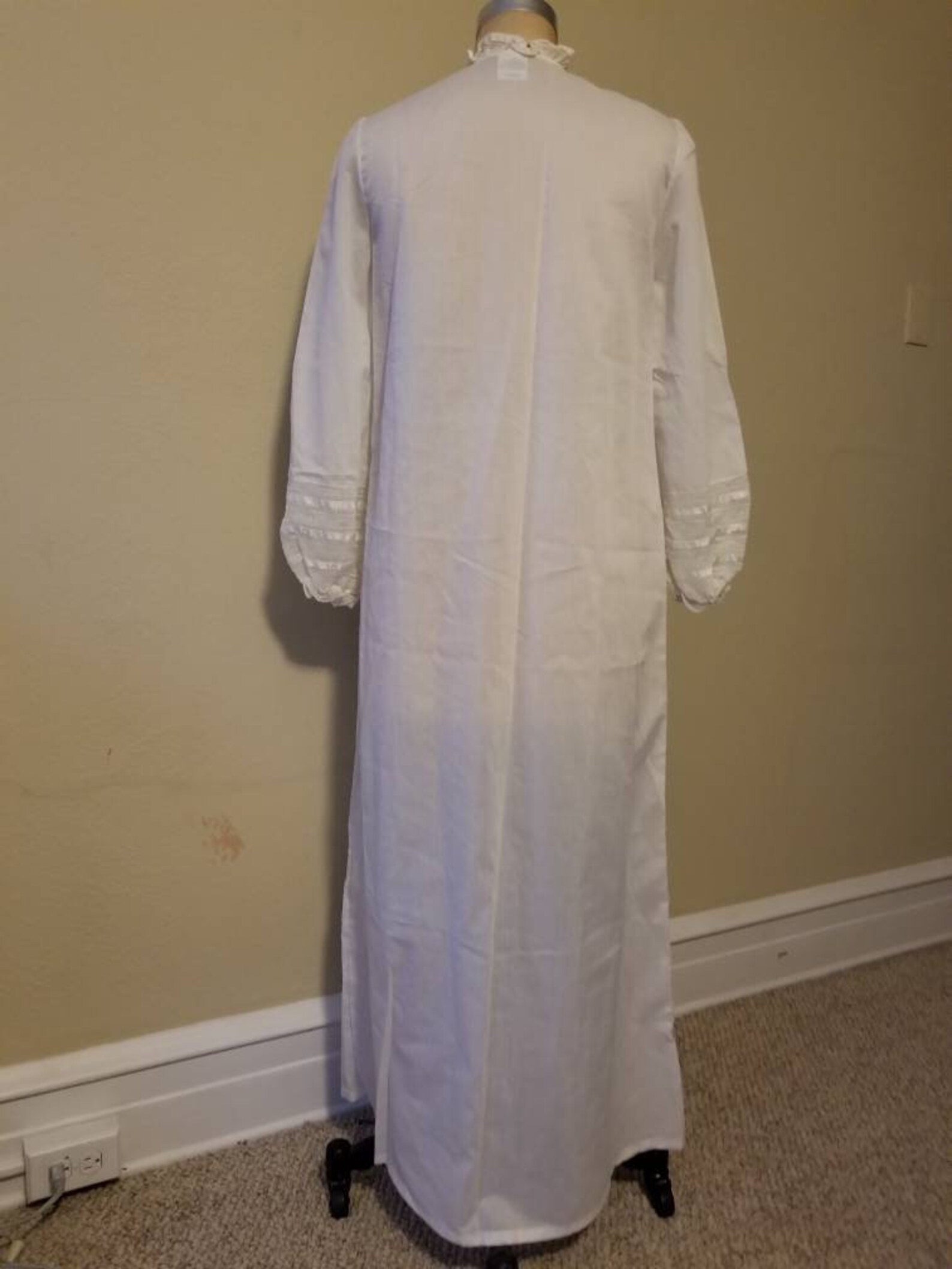 Sweetest Nightgown, Vintage, New, White, Victorian Style, Medium - Etsy