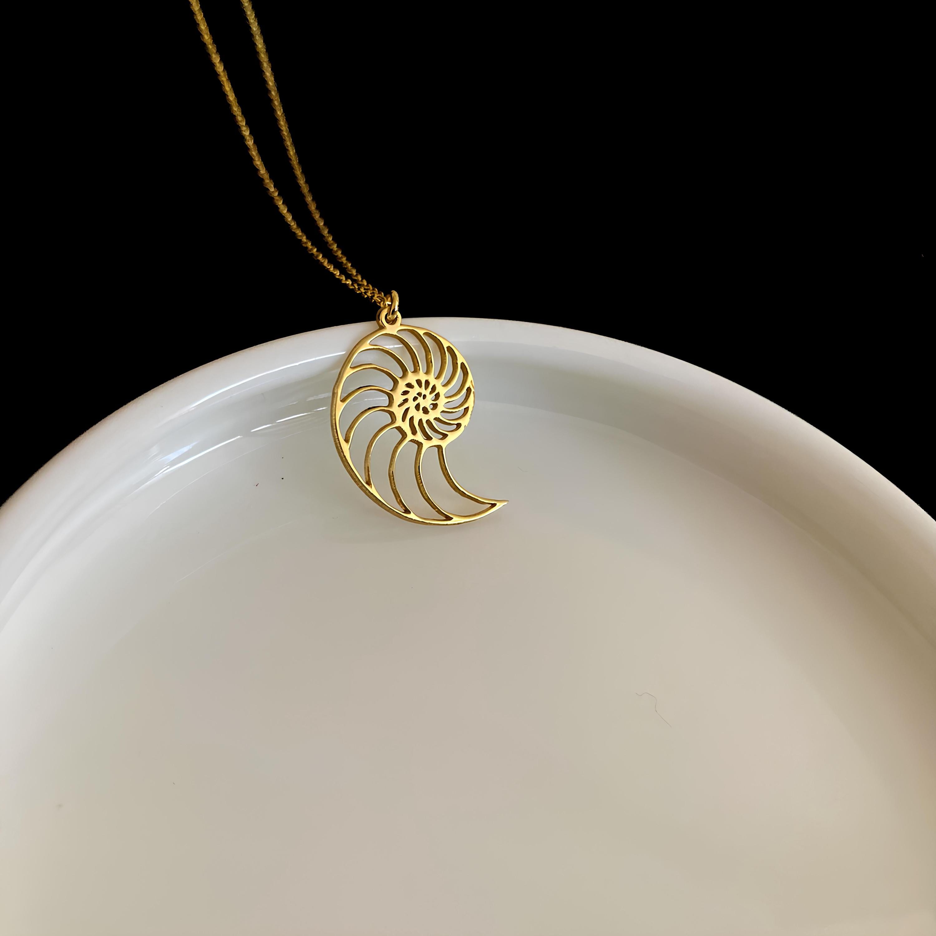 14K Gold Nautilus Shell Necklace: Minimalist Ocean Jewelry - Etsy
