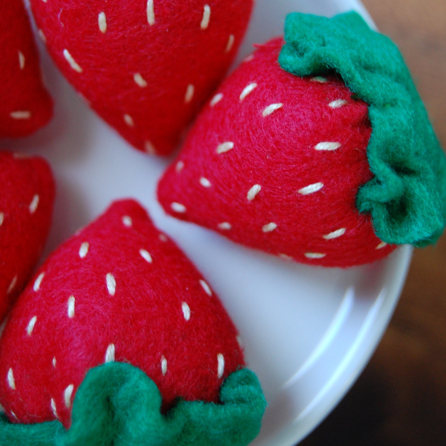 Set of 5 Felt Strawberries | Etsy