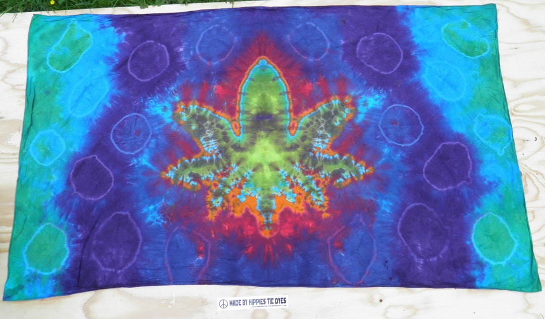 Cannabis Leaf Tie Dye Tapestry 24 dharma Trading Co. Size 44 X 72 A ...