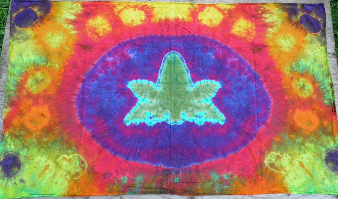Cannabis Leaf Tie Dye Tapestry 14 dharma Trading Co. Size 44 X 72 A ...
