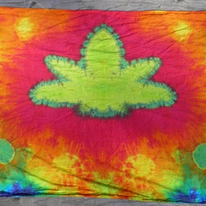 Cannabis Leaf Tie Dye Tapestry 2 dharma Trading Co. Size 44 X 72 A ...