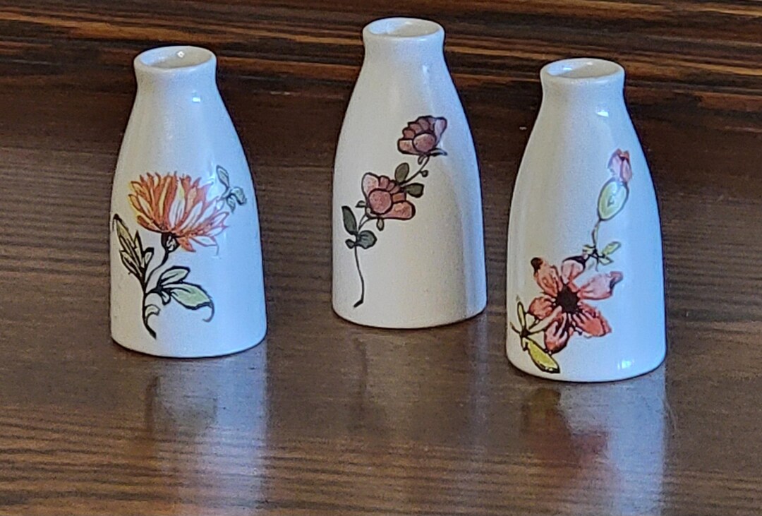 Set of 3 White Ceramic Bud Vases With Flower Design - Etsy