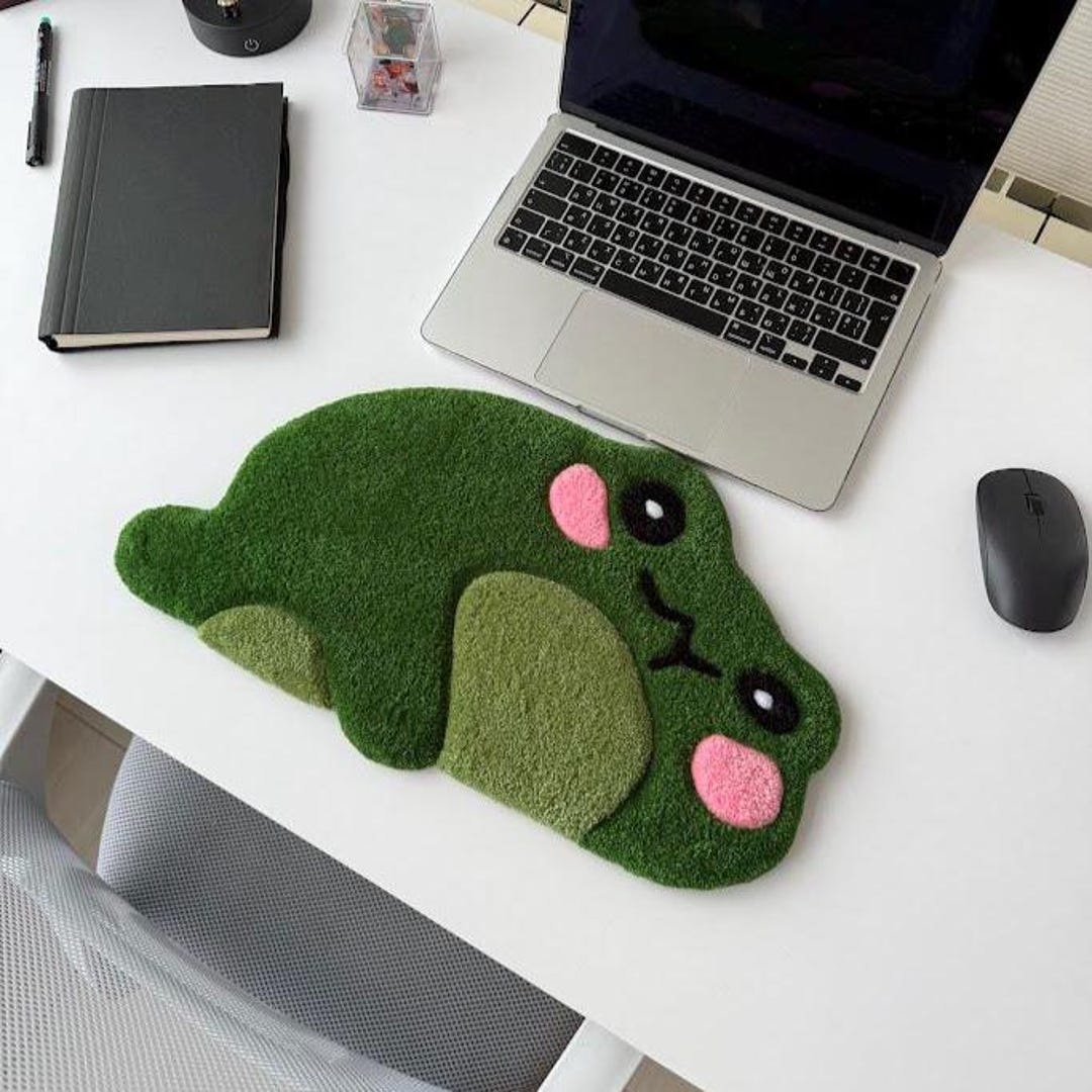 Frog Tufted Rug, Keyboard Frog Rug, Kawaii PC Accessories, Custom ...