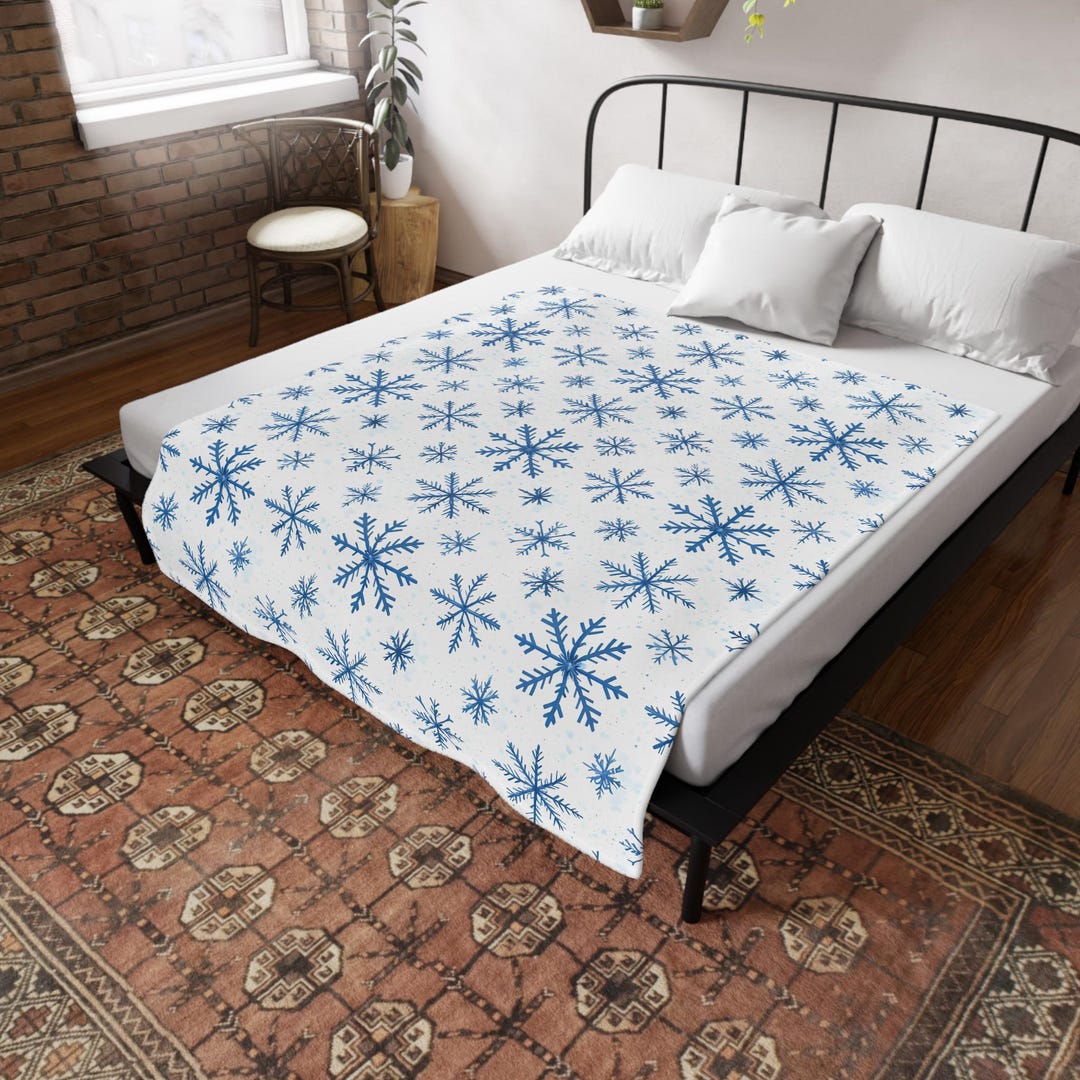 Blue Snowflake Pattern Plush Fleece Blanket | Winter Snowflakes Throw ...