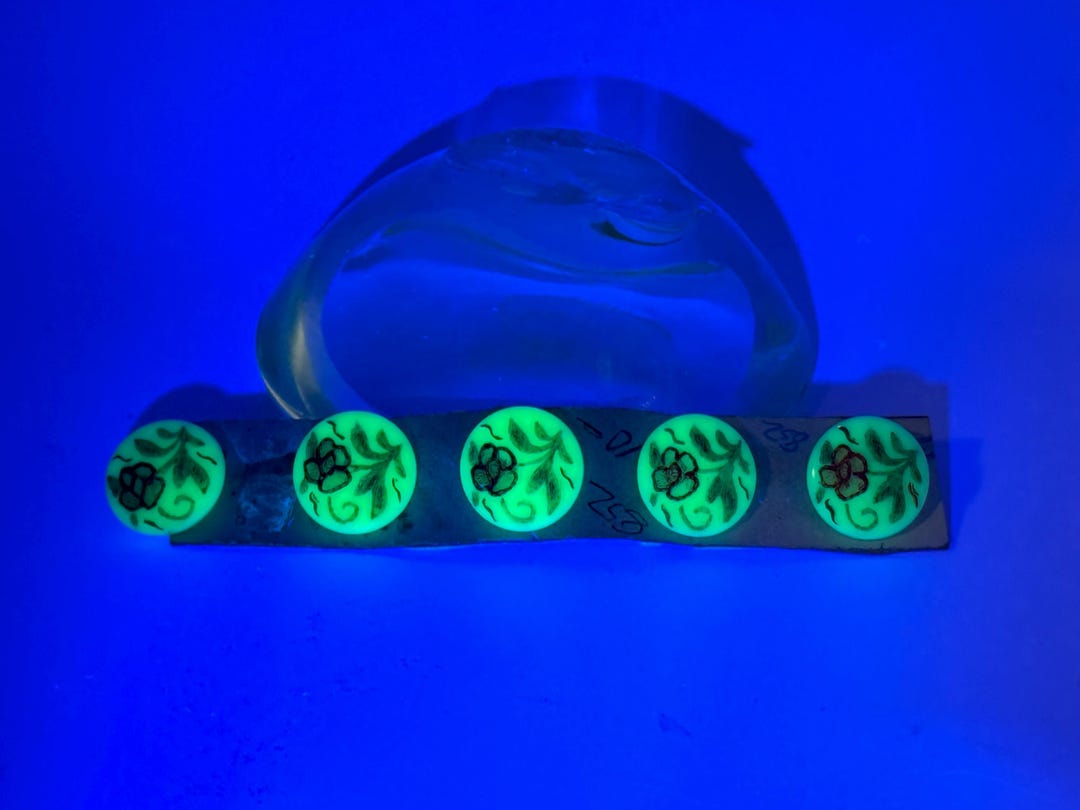 Set of 5 Uranium Glass Buttons still on the Factory Card - Etsy